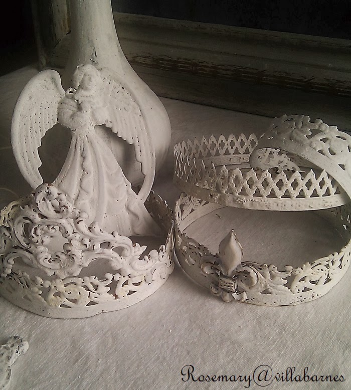 villabarnes: Crowns, Clay, Wood, Inside Time