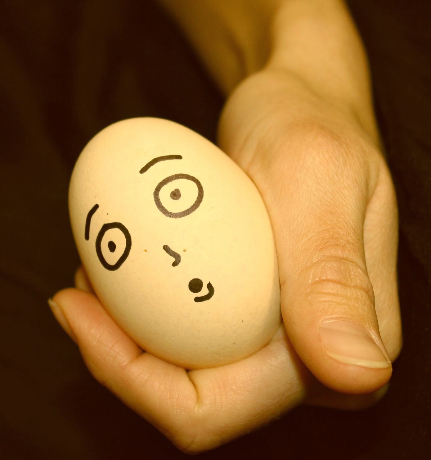 Metiendo MANO a MI VIDA : UN HUEVO ENTRE TUS MANOS