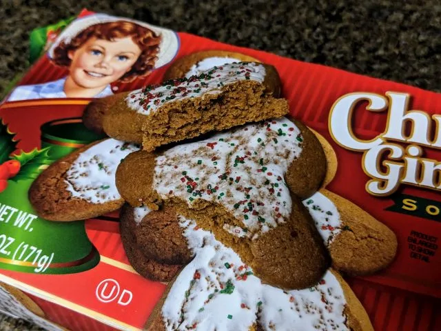 Review: Little Debbie - Christmas Gingerbread Soft Cookies