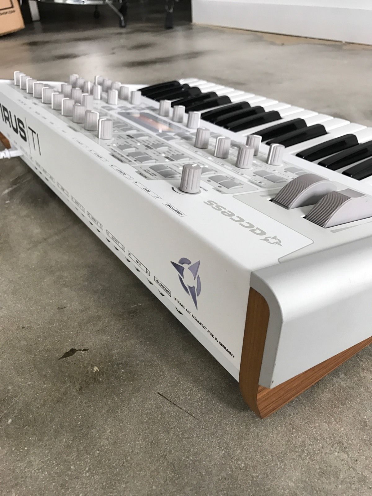 MATRIXSYNTH: Access Virus TI2 Polar Total Integration 37-key Synthesizer