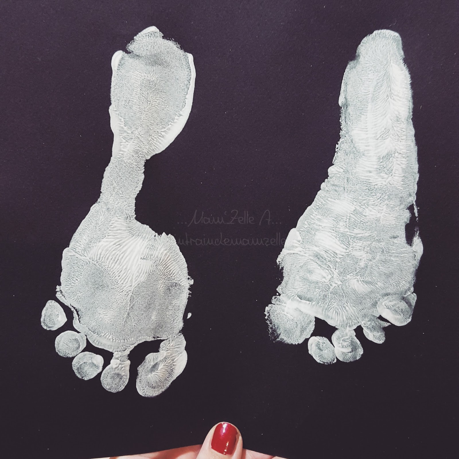 "Le p'tit train-train de Mam'Zelle A": Footprint... L'empreinte de pied ...