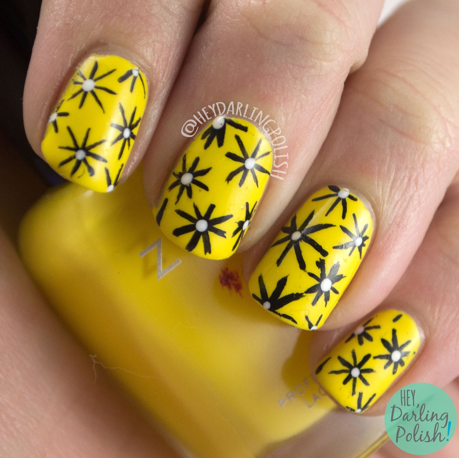 Hey, Darling Polish!: The Nail Challenge Collaborative: Fashion #4