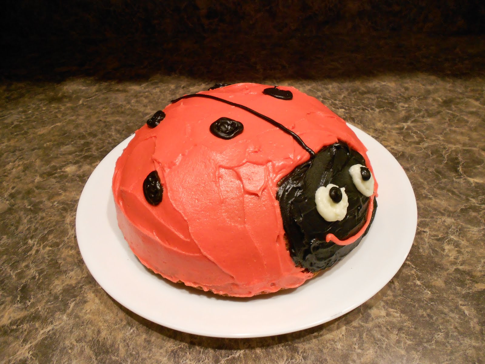 Almost Unschoolers: How to Make a Super Simple Ladybug Cake