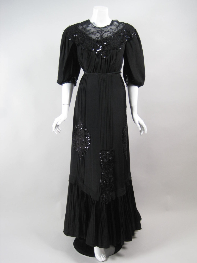 All The Pretty Dresses: Black Edwardian Dinner Gown