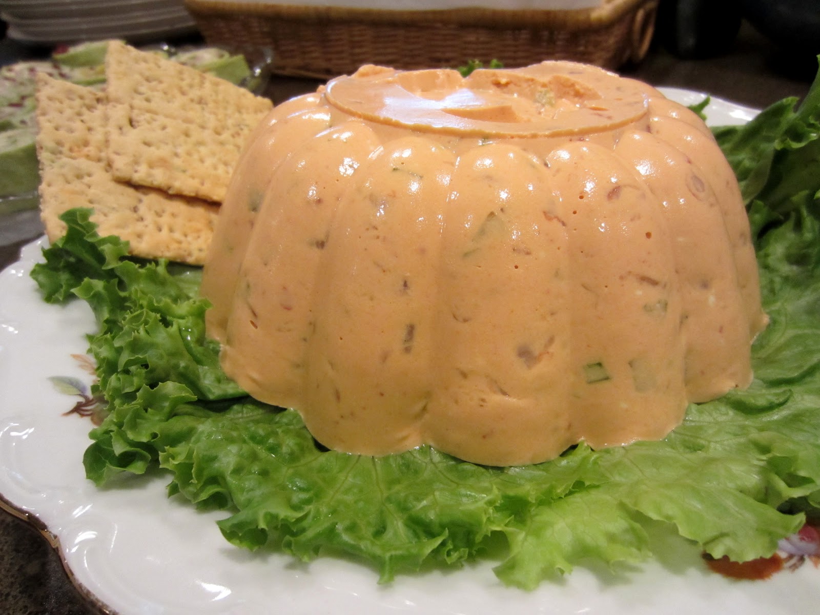 Mennonite Girls Can Cook: Shirley's Shrimp Mold