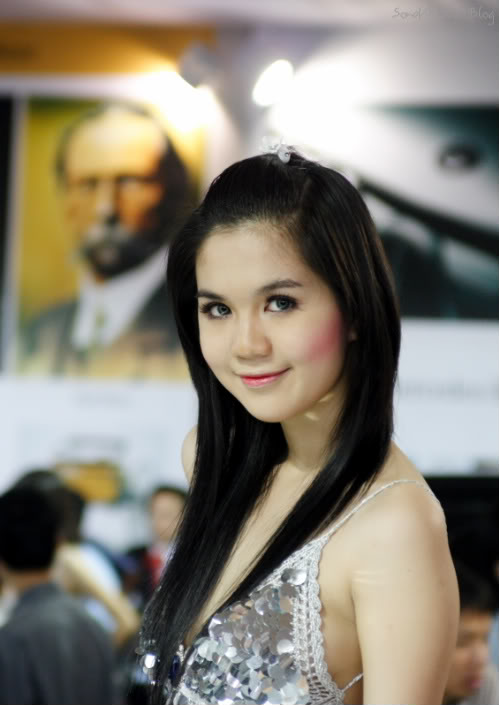 Ngoc Trinh Sexy Girl At Auto Show Viet Nam Bikini Model 1000 Asian Beauties Part 2