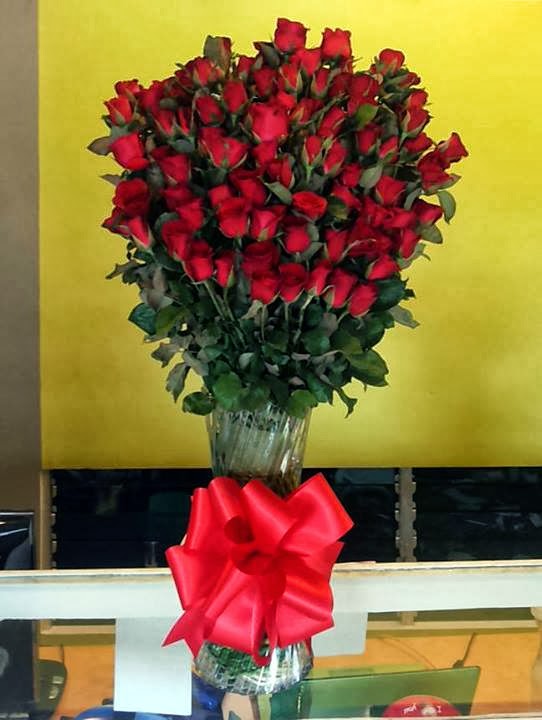 Flowers And Gifts Davao: 100 Roses Bouquet