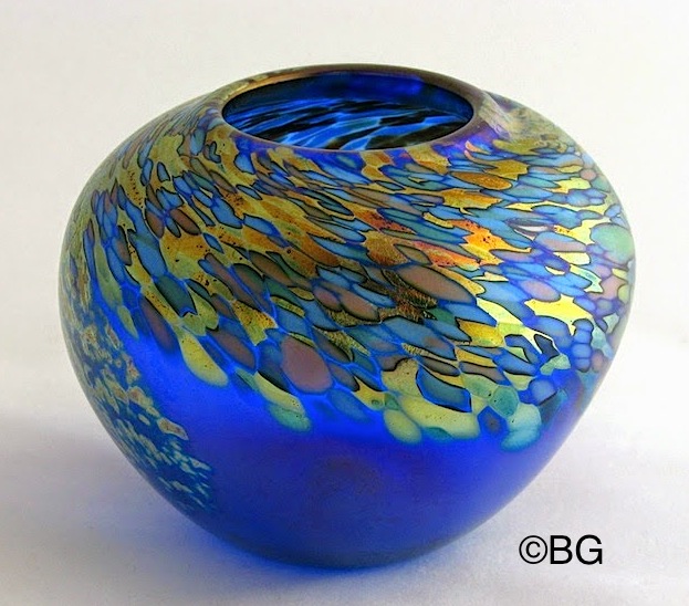 Australian Glass: Chuck Simpson - Glass artist and personality