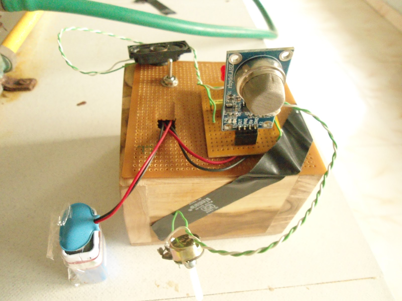 SWEC COMMUNICS: GAS LEAKAGE ALARM MINI PROJECT (PDF) .. ADVANCED GAS ...