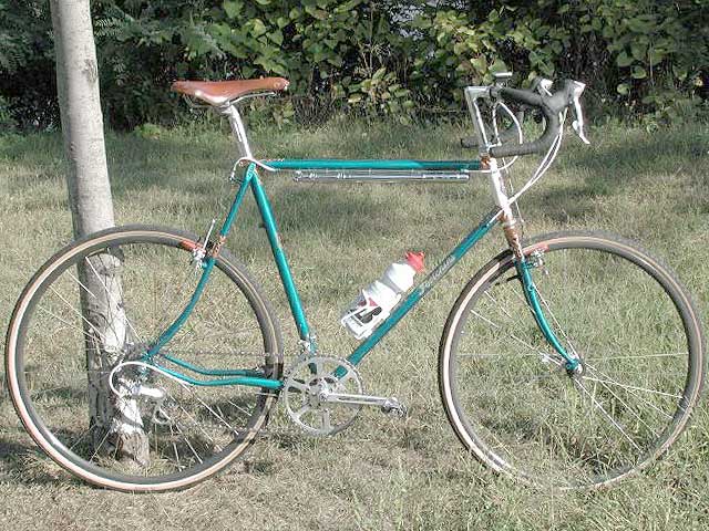 Midlife Cycling: Curls, Splits And A Flying Gate