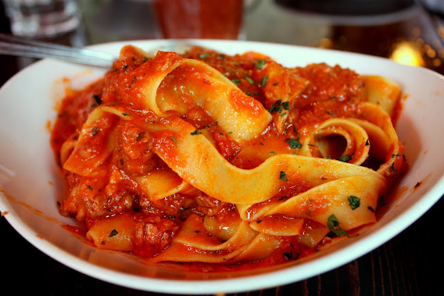 The Big Ragu - Food Junkie Chronicles