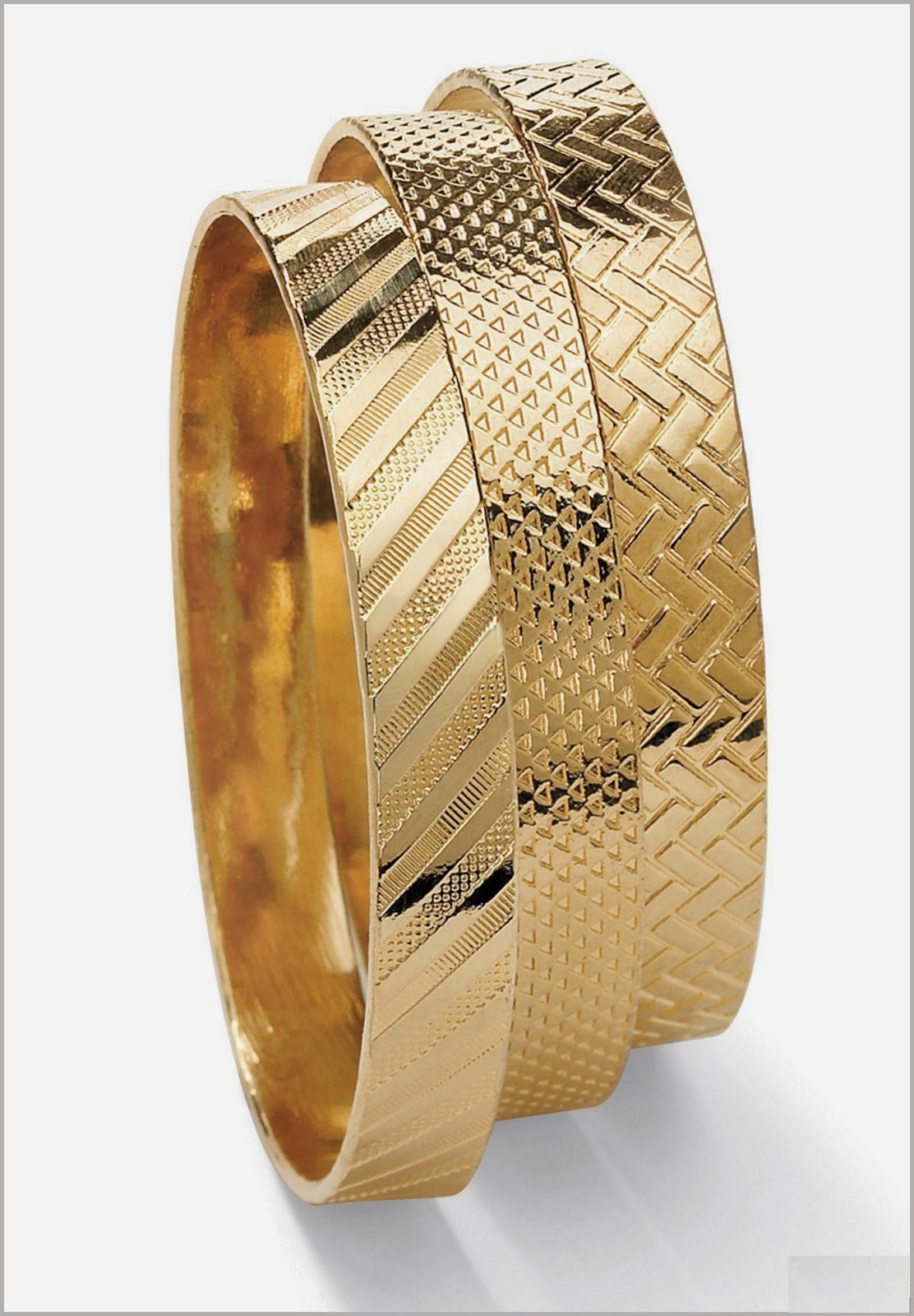 Public Information Library: Foto dan gelang artefak emas