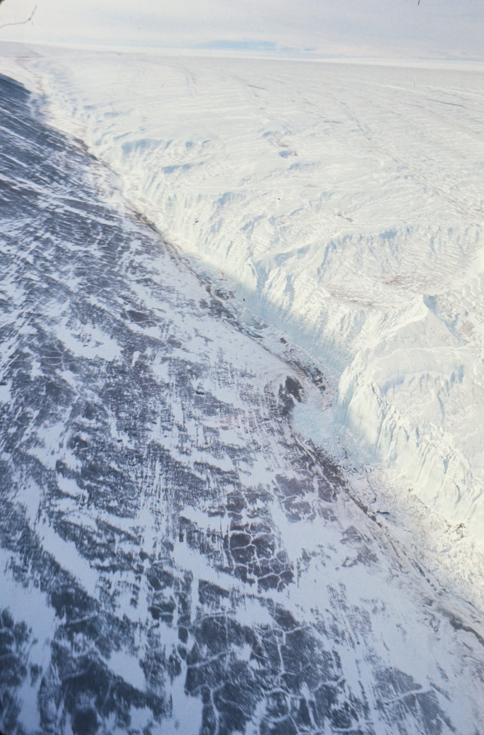 Stonehenge and the Ice Age: Can cold-based glaciers pick up erratic blocks?
