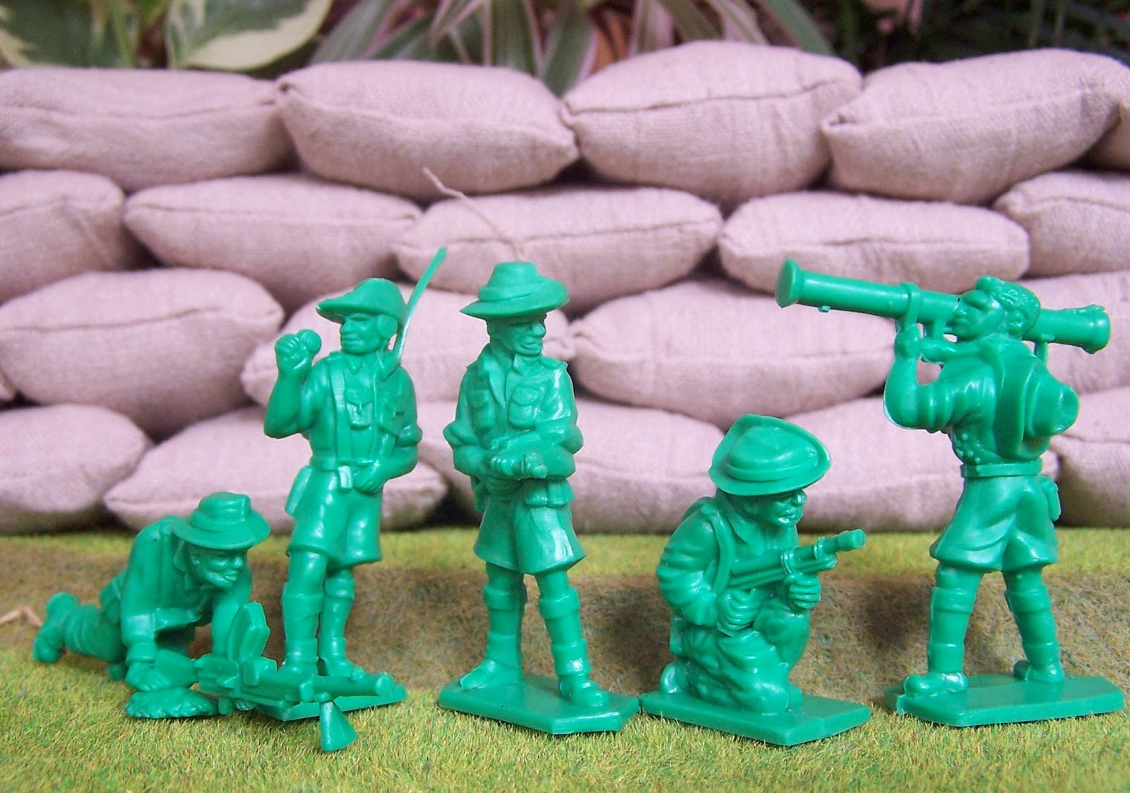 WWII Plastic Toy Soldiers: Timpo - Toy Soldiers