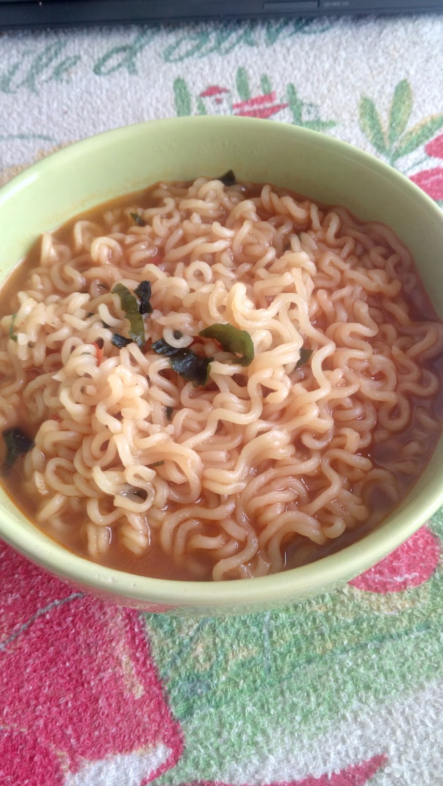 Um miojo muito simples em quase todos os aspectos, restando saborear o ...