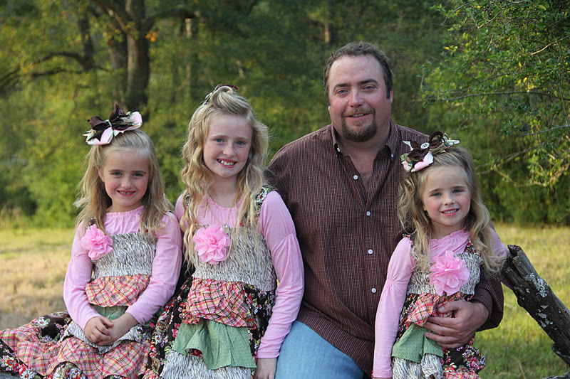 A Journey of a Farmers Daughter: Family Pictures on the farm!