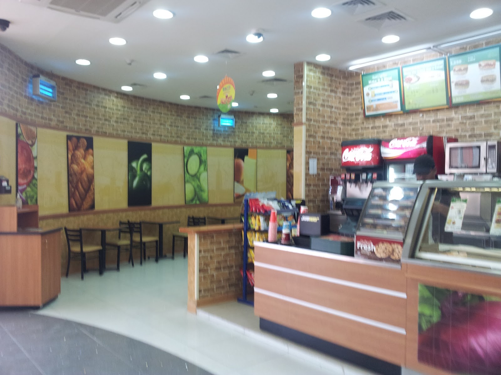 Life in Kuwait Blog: Baqala Convenient Store on Highway 40