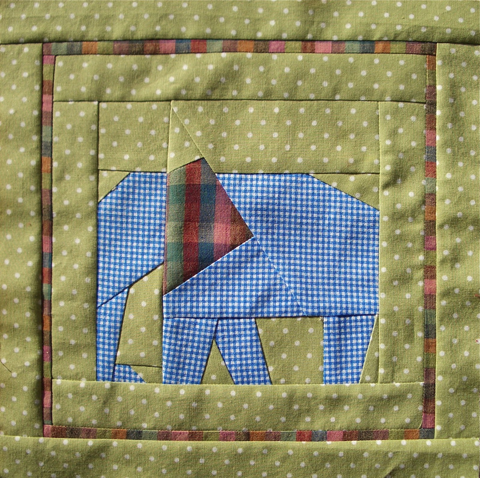 Handicrafty Sisters: Elefante