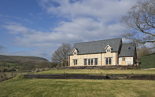 from little acorns.........: photos of a lovely Welsh Barn