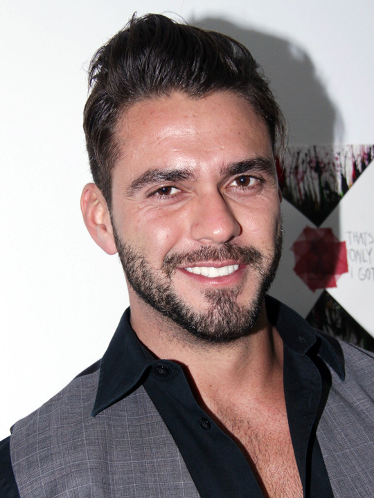 Leo Fitzpatrick | Celebrities Photos Hub