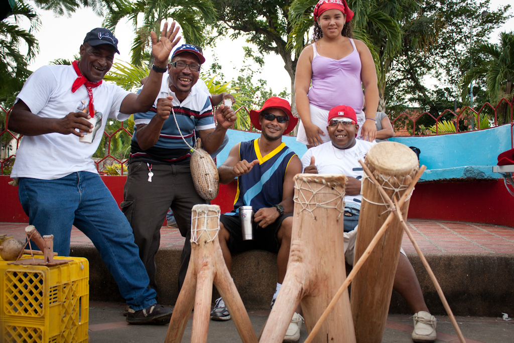 Los Viajes de Perolito: Curiepe a ver a San Juan, "El que todo lo tiene ...