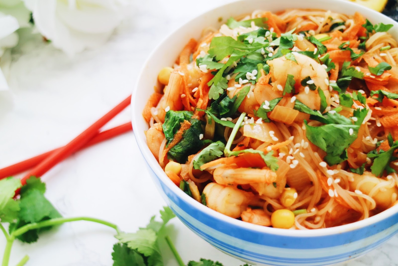 Ginger & The Kitchen: Sriracha Prawn Ramen Noodles