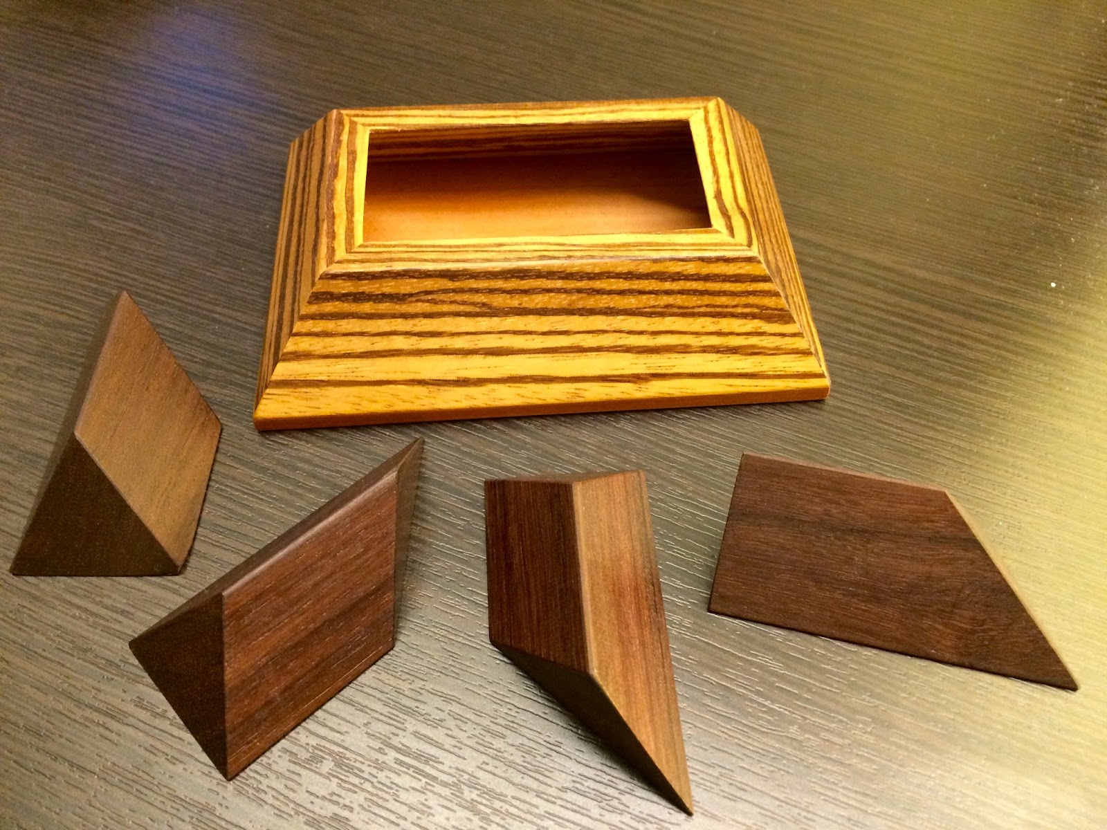 Jerry's Mechanical Puzzle & Brain Teaser Collection: Packed Pyramid