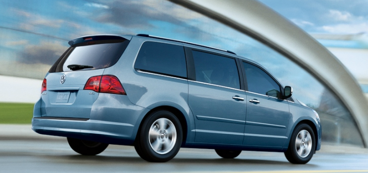 Minivan Sales In America - August 2011