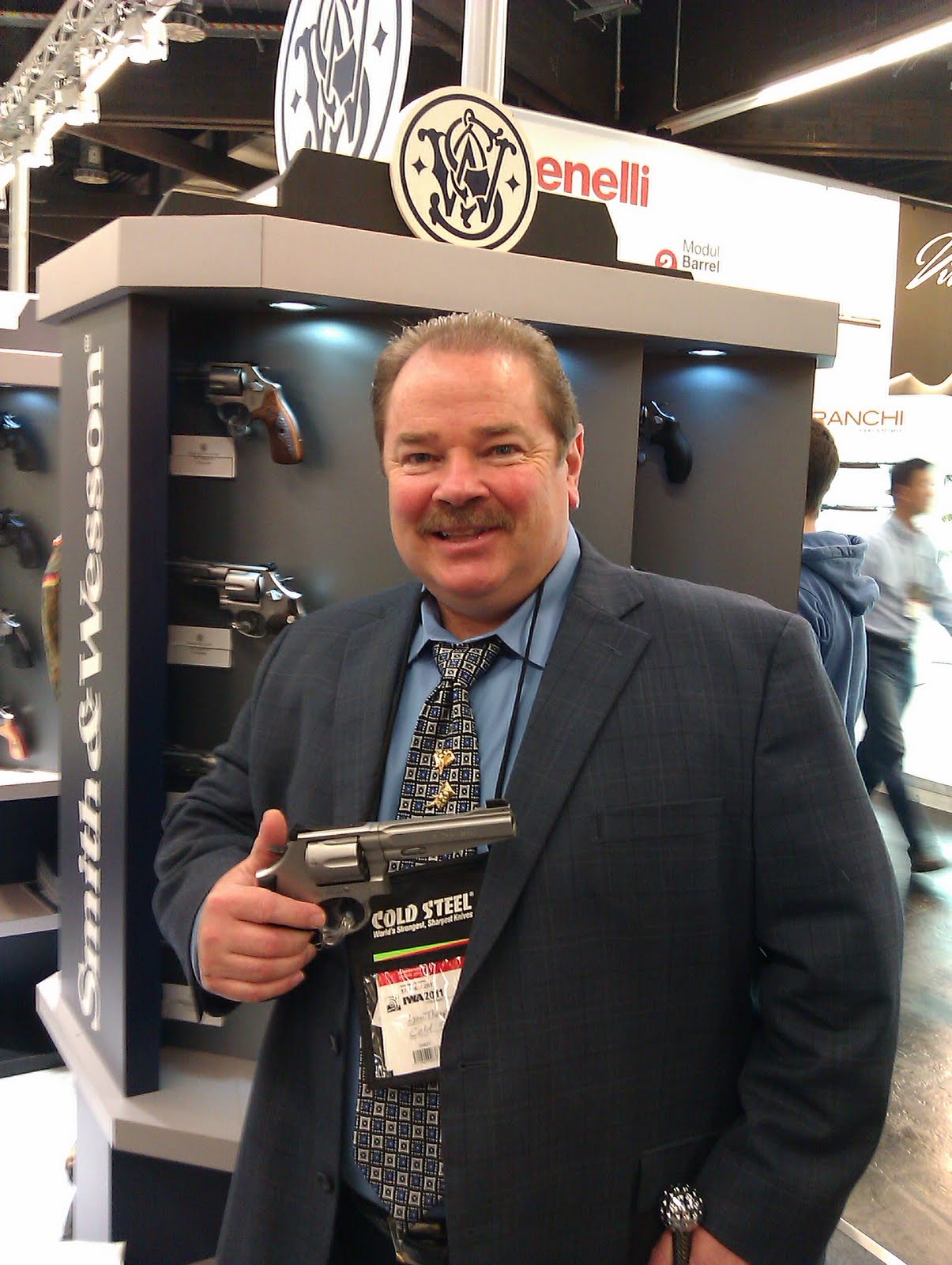 Lynn Thompson Blog : Cold Steel Knives