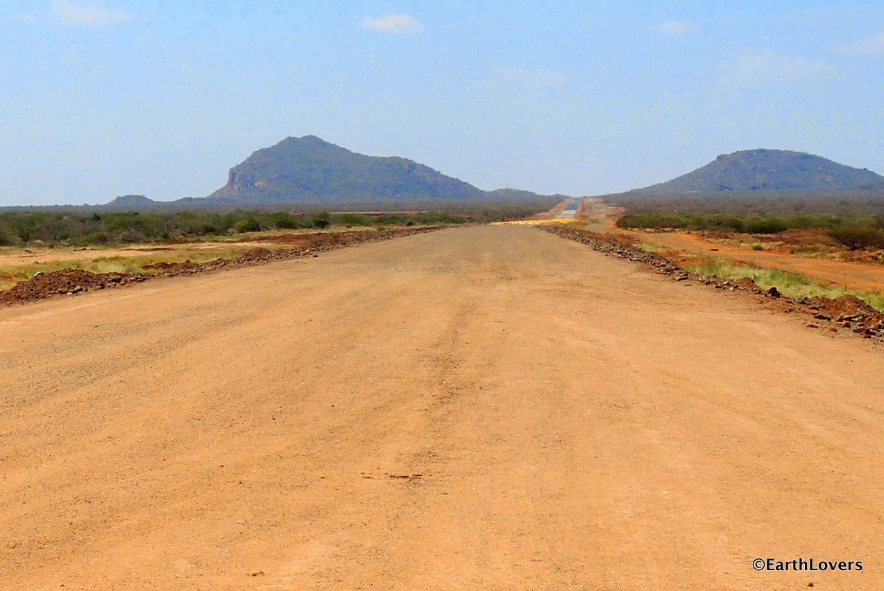 EarthLoversOnTour: The Moyale-Isiolo Route - a Feared One / Die ...