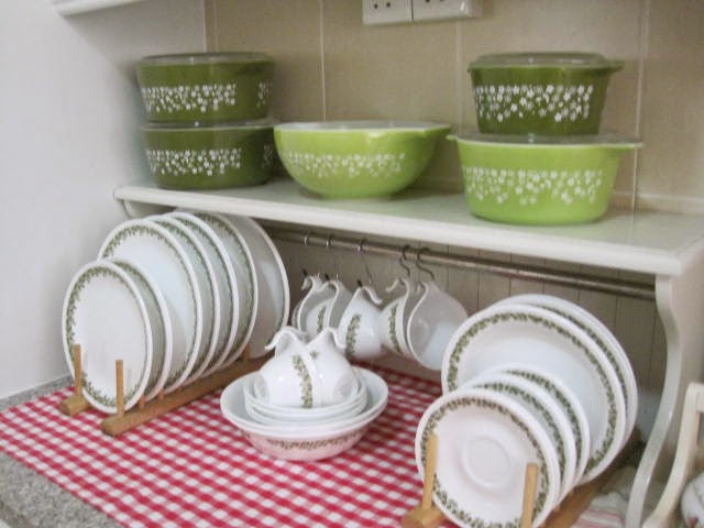 Mangkok Pyrex Spring Blossom Green