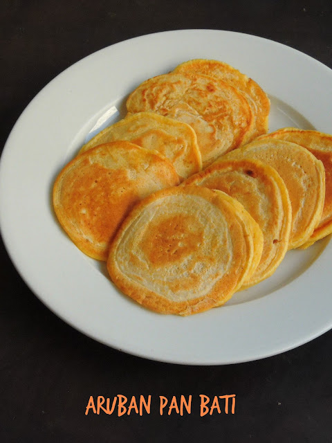 Priya's Versatile Recipes: Aruban Pan Bati