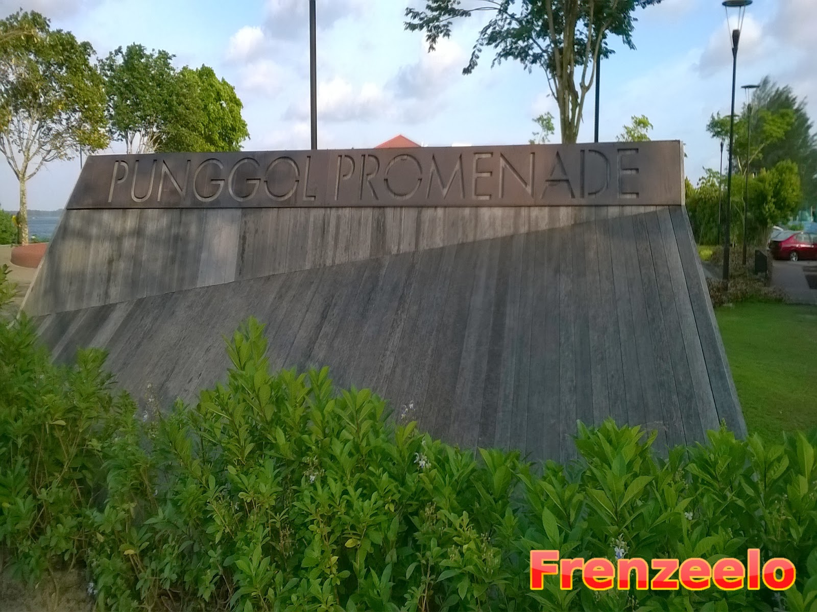 Frenzeelo: Punggol Beach AKA Punggol Point Park