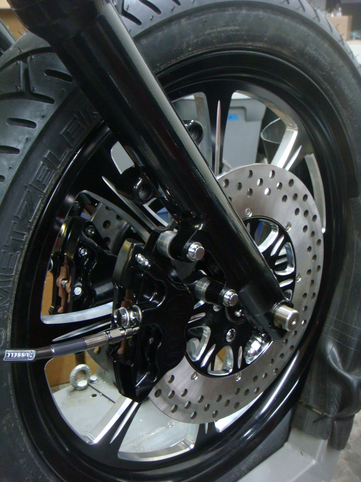 MOTOMO: Johns '95 Harley Davidson FXD