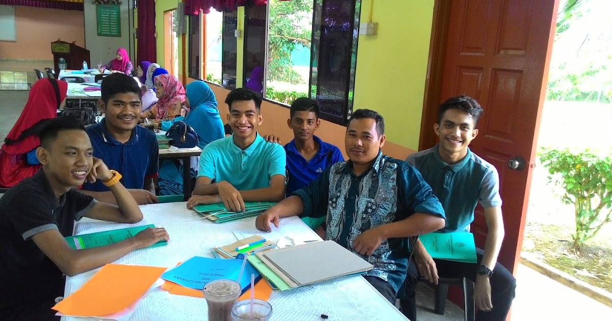 PENYERAHAN SLIP PEPERIKSAAN SPM 2016 ~ SMK ALMA