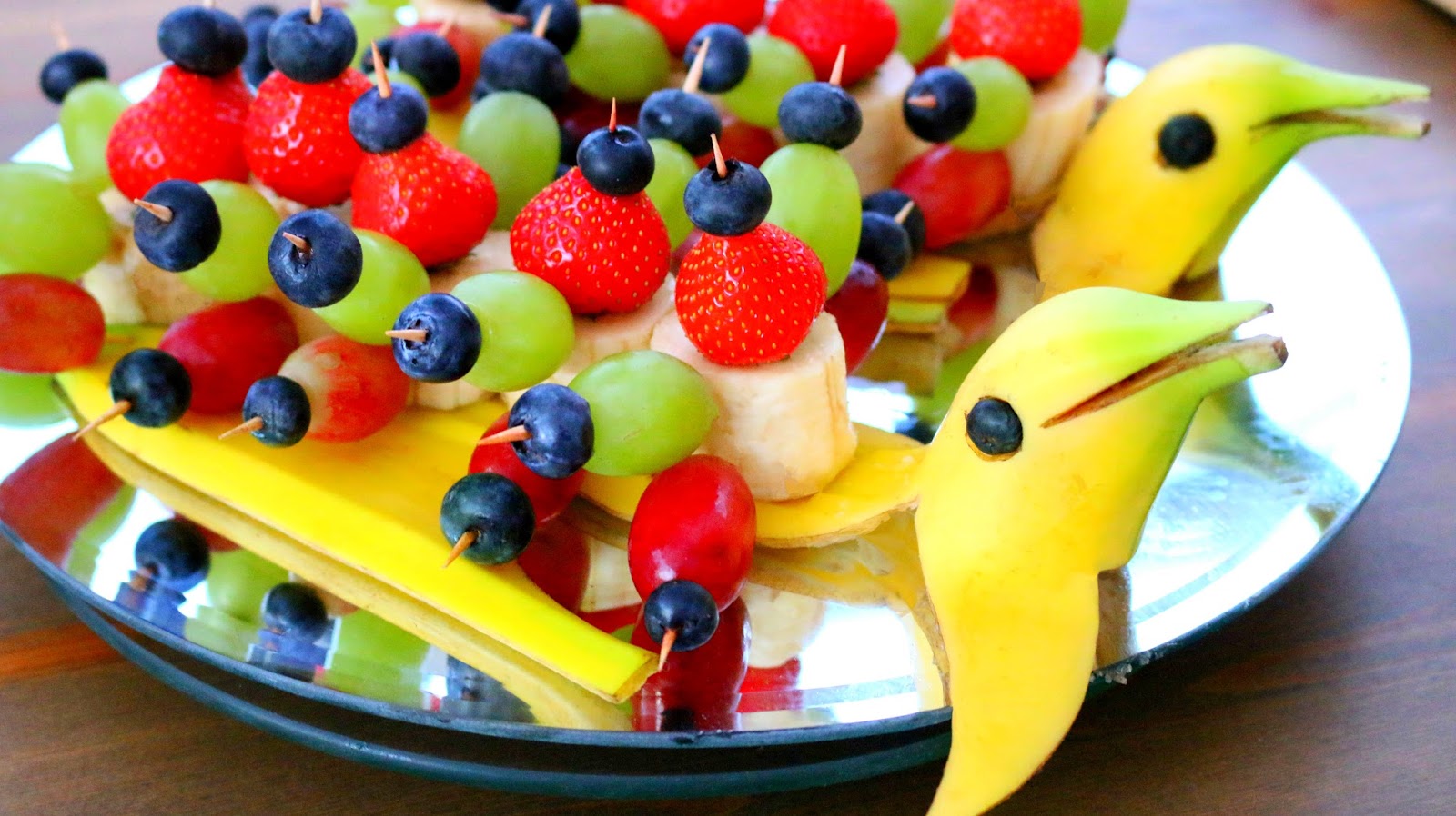 Josephine's Recipes: How to Make Banana Decoration | Banana Art | Fruit ...