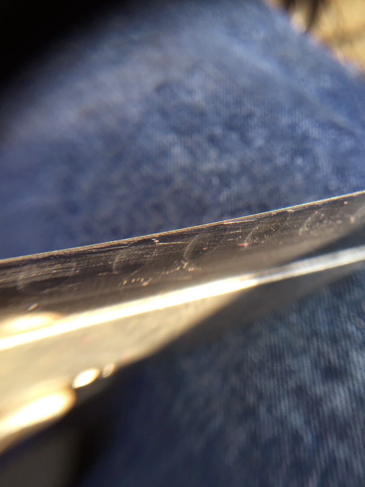Mobile Knife Sharpening / Knife Sales: Taking Photos of Knife Edges