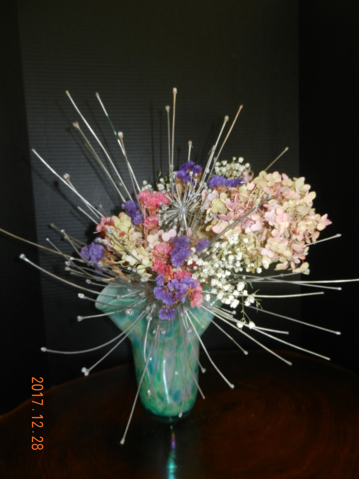 Orchids and Ikebana: Dried Materials Arrangement - Pastel Color