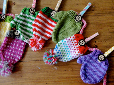 the vintage umbrella: Hat and Mitten Advent calendar