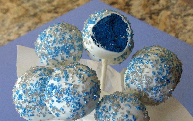 Becky Bakes, and cooks too!: Blue Velvet Cake Pops