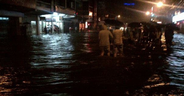 FLOOD AND TRAFFIC ALERT PLUS EVACUATION ADVISORY ~ Travel, Photographs ...