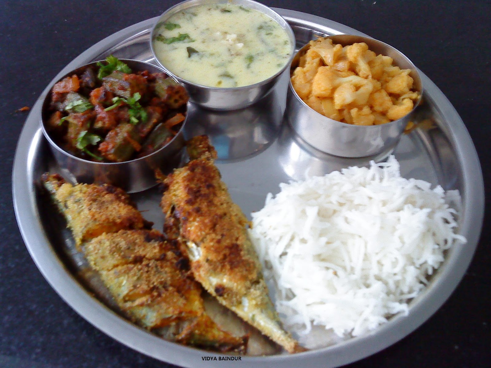 MY LUNCH THALI..Bhendi Masaledar, Takatly(buttermilk) Dalimbi(sprouted ...