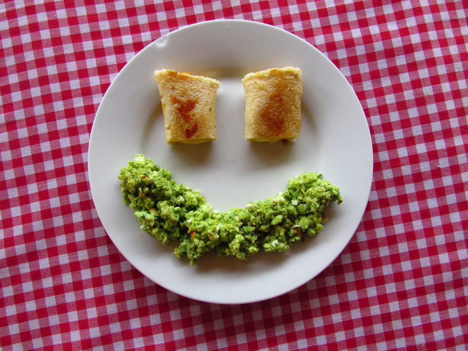 MomChef: Huevo perico con espinaca