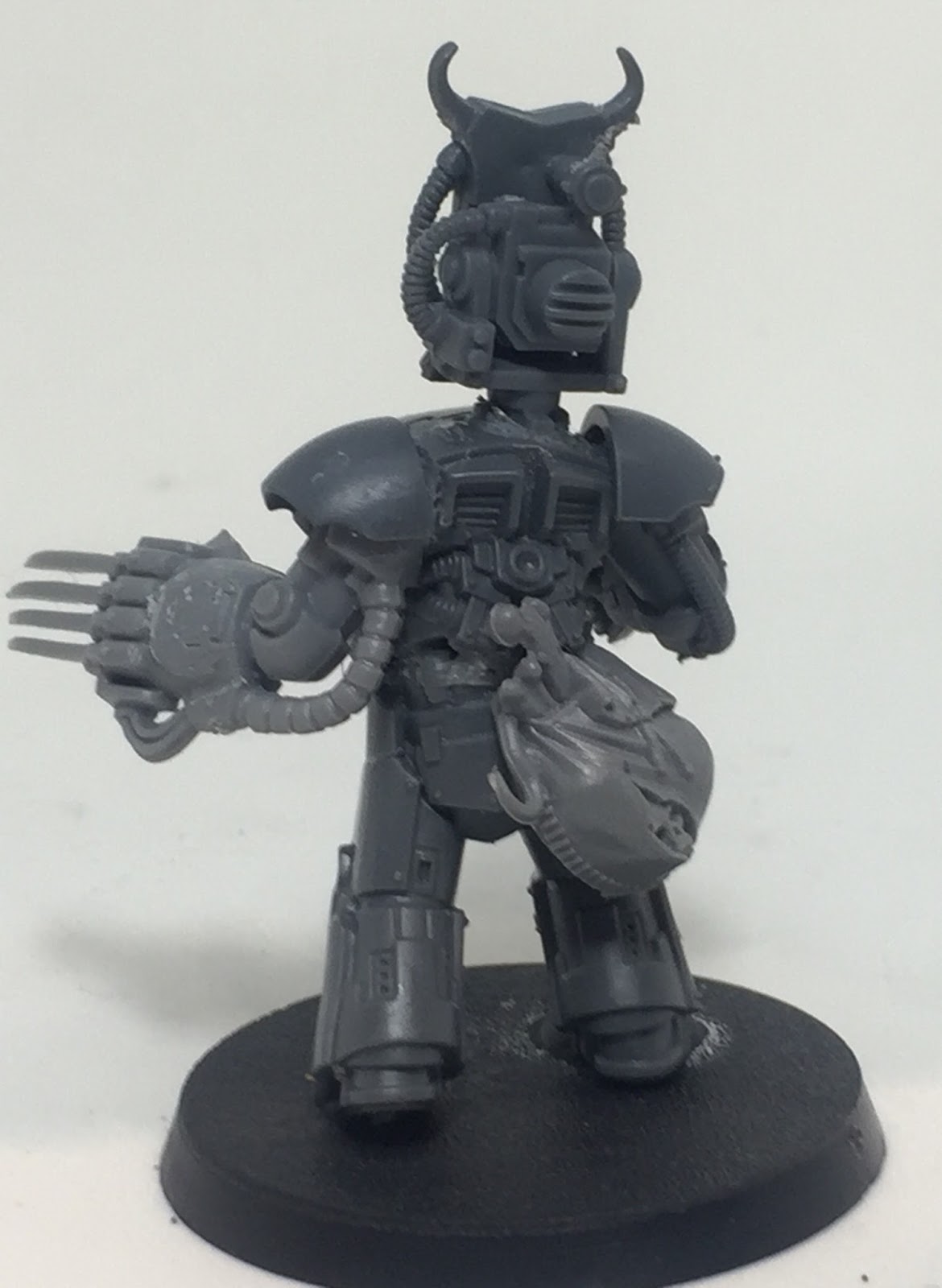 Fields of Blood: 40K - Kitbashing Emperor's Children Terminators