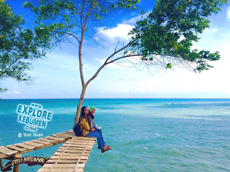 Pesona Wisata Pantai Watu Bale Desa Pasir Kebumen | Visit Indonesia