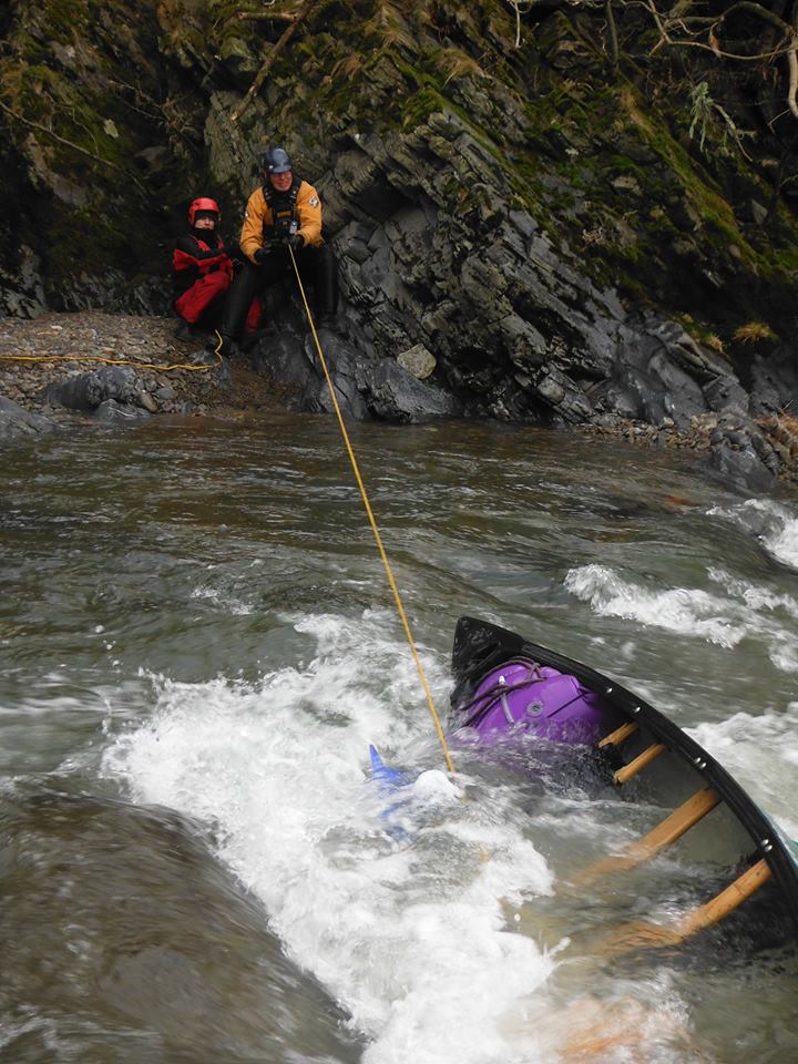 Canoes, Mountains & Caves: Pinned Canoe ... Interesting Day