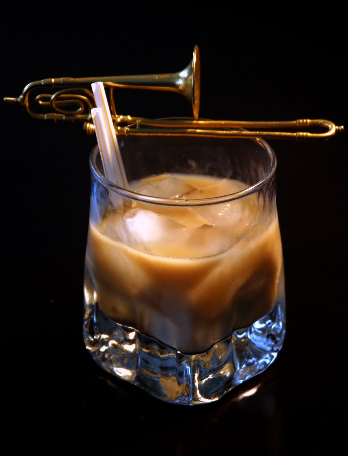 CAROLINE´S CREATIVE FOOD: RUSO BLANCO COCKTAIL