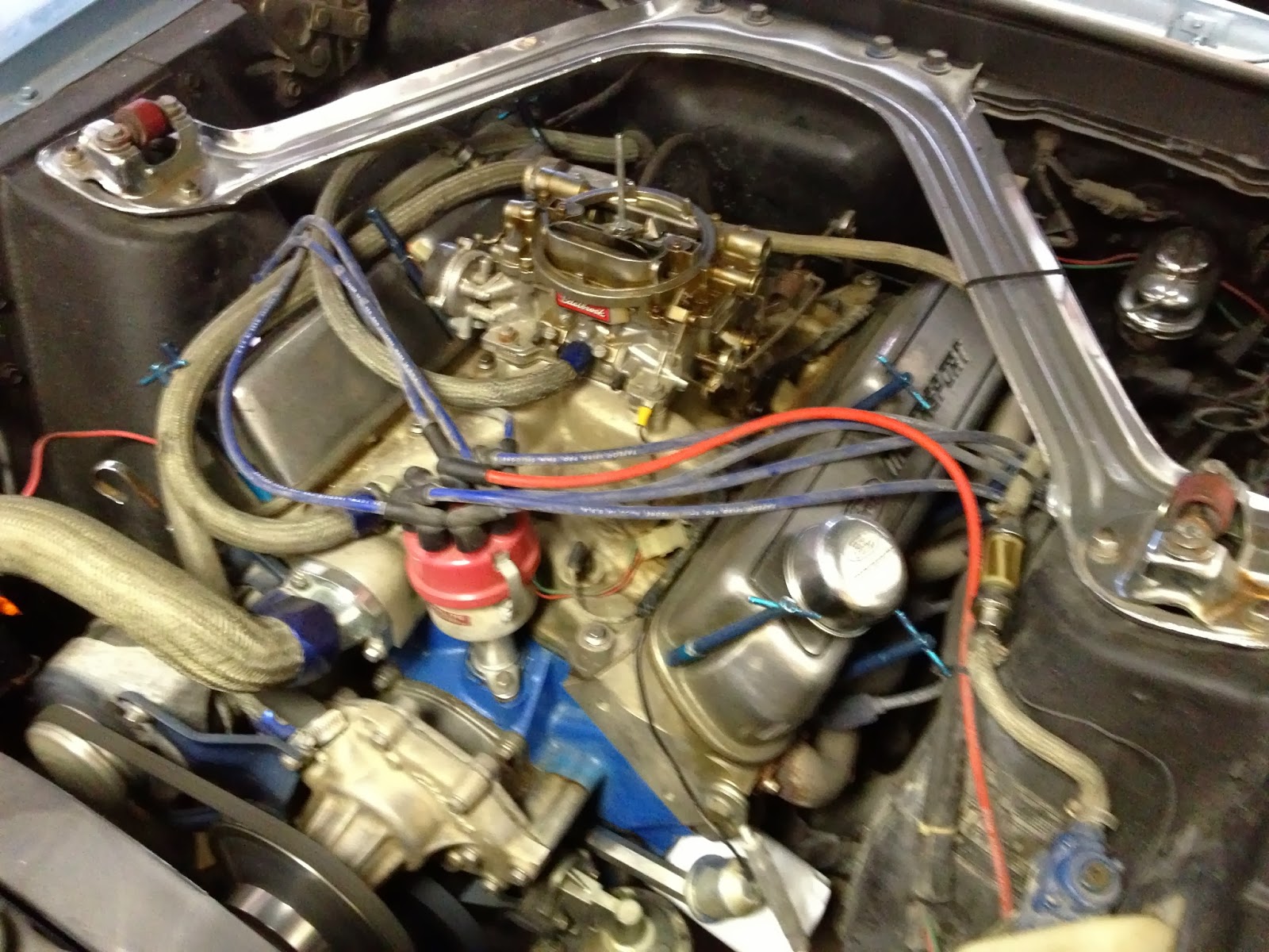 1968 Ford Mustang GT : under the hood