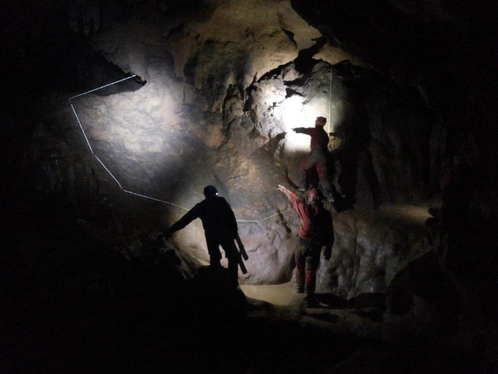 Gouffre de la Borne 109 et Grotte de la Pale