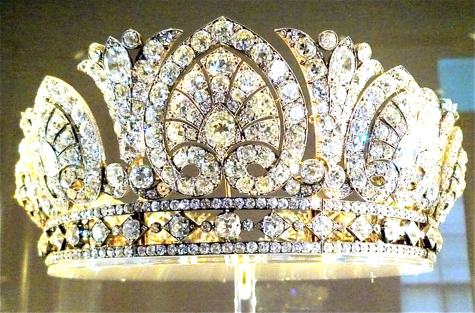 Castles Crowns and Cottages: Diamonds Are A Girl's Best Friend